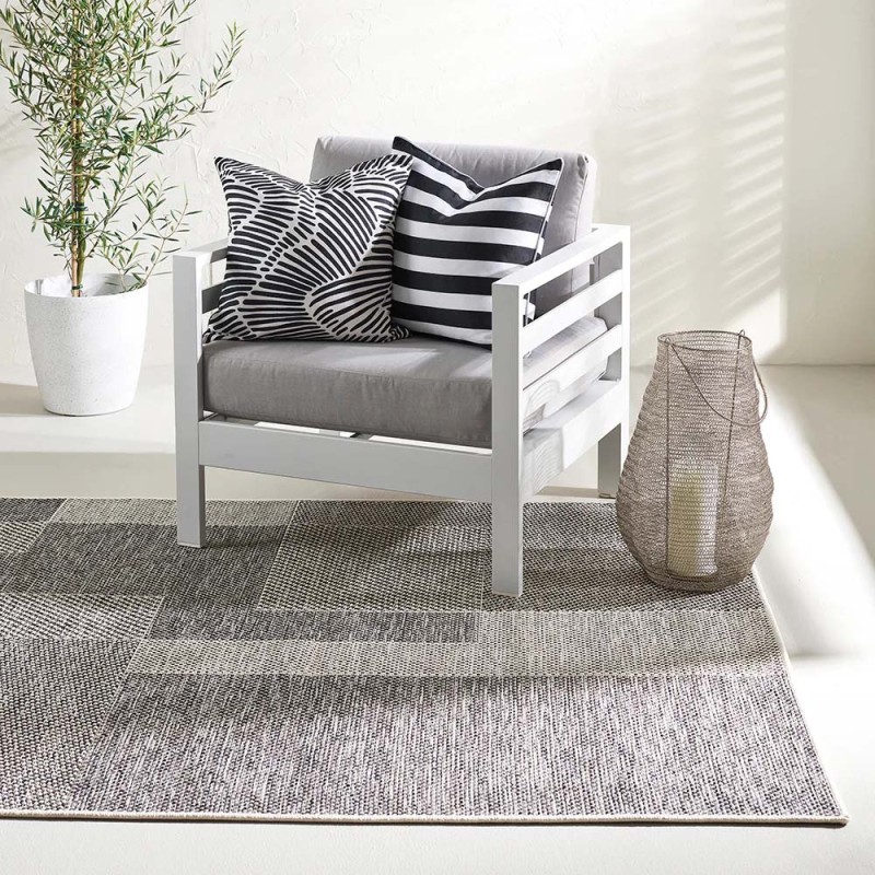 Ardmore In & Outdoor Floor Rug by Ollo - Black