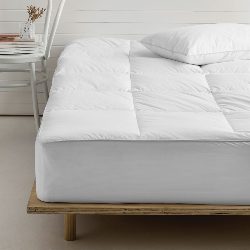 Superior Mattress Topper by Savona